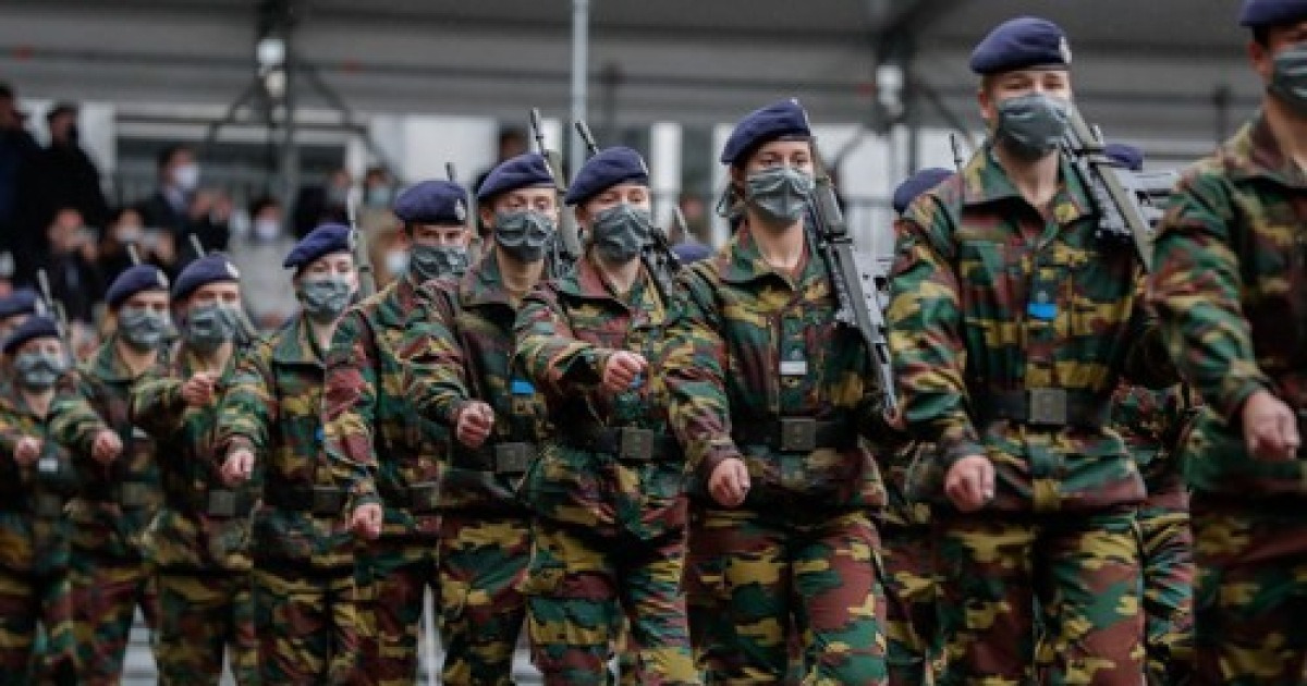 BELGIUM ROYALS BLUE BERETS CEREMONY