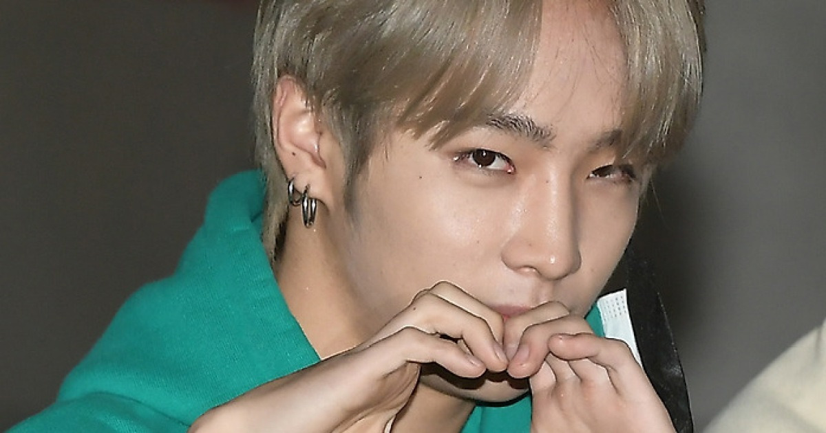 BAE173 무진, 내 하트에 빠져봐~[포토엔HD]