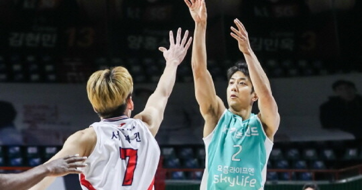 [BK 리뷰] '4Q 영건 빛난' KT, 홈에서 현대모비스 격파하고 5연승 신바람