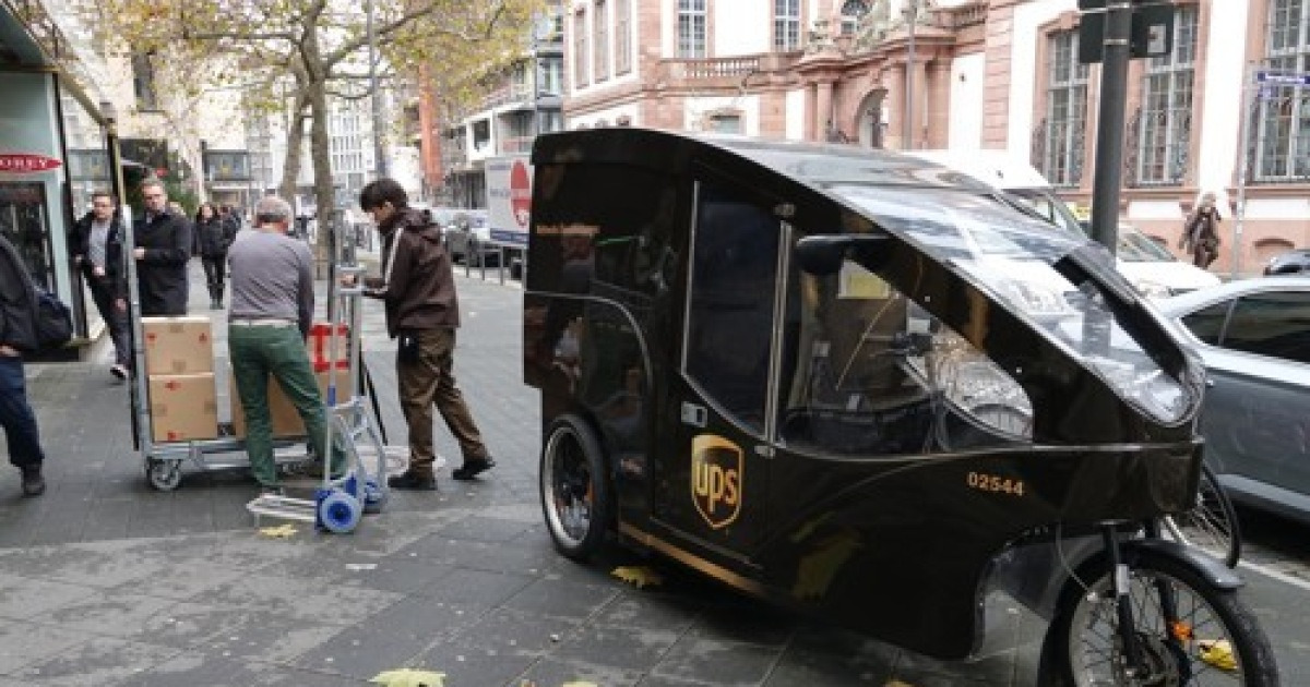 (FILE) GERMANY ECONOMY UPS