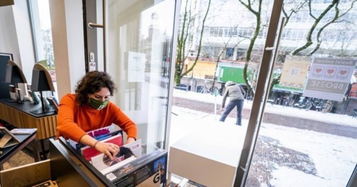 NETHERLANDS RETAILERS PREPARE FOR PARTIAL REOPENING OF STORES