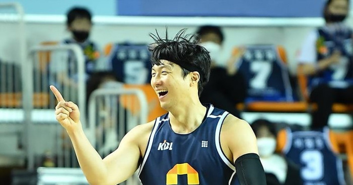 [JB포토] KCC 이정현 '3점슛 성공'