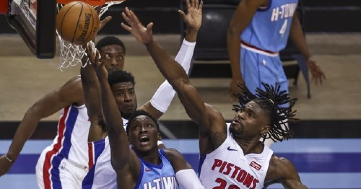 Pistons Rockets Basketball