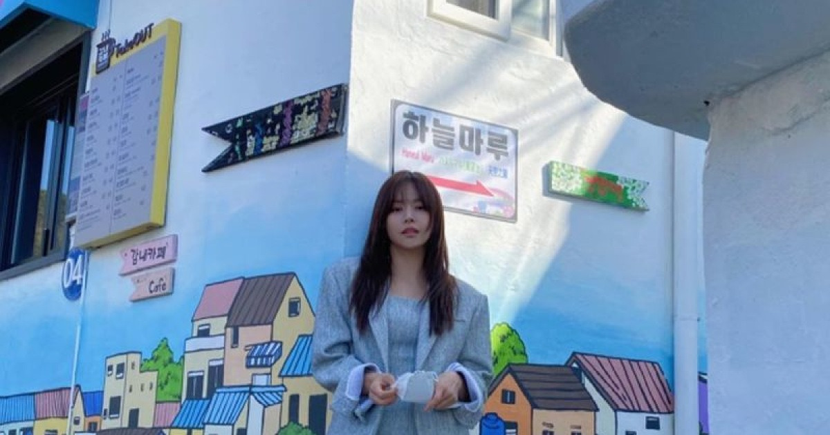 한보름, 163cm·49kg의 가녀린 몸매..운동화 신어도 숨길 수 없는 각선미 [SNS★컷]