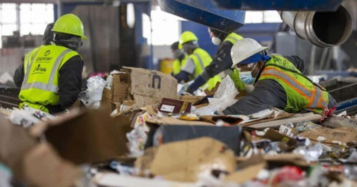 Trash Recycling Rates Fall Vegas