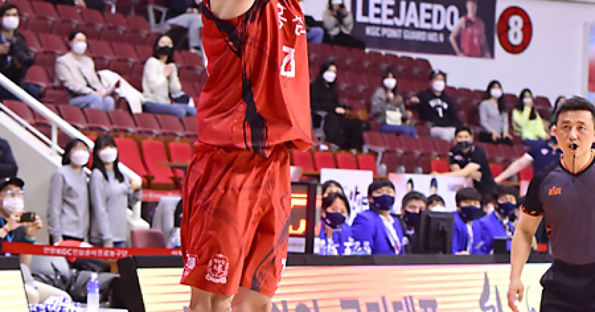 '전성현 21점' KGC, KT에 3~4Q 역전극..6강PO 기선제압[MD리뷰]