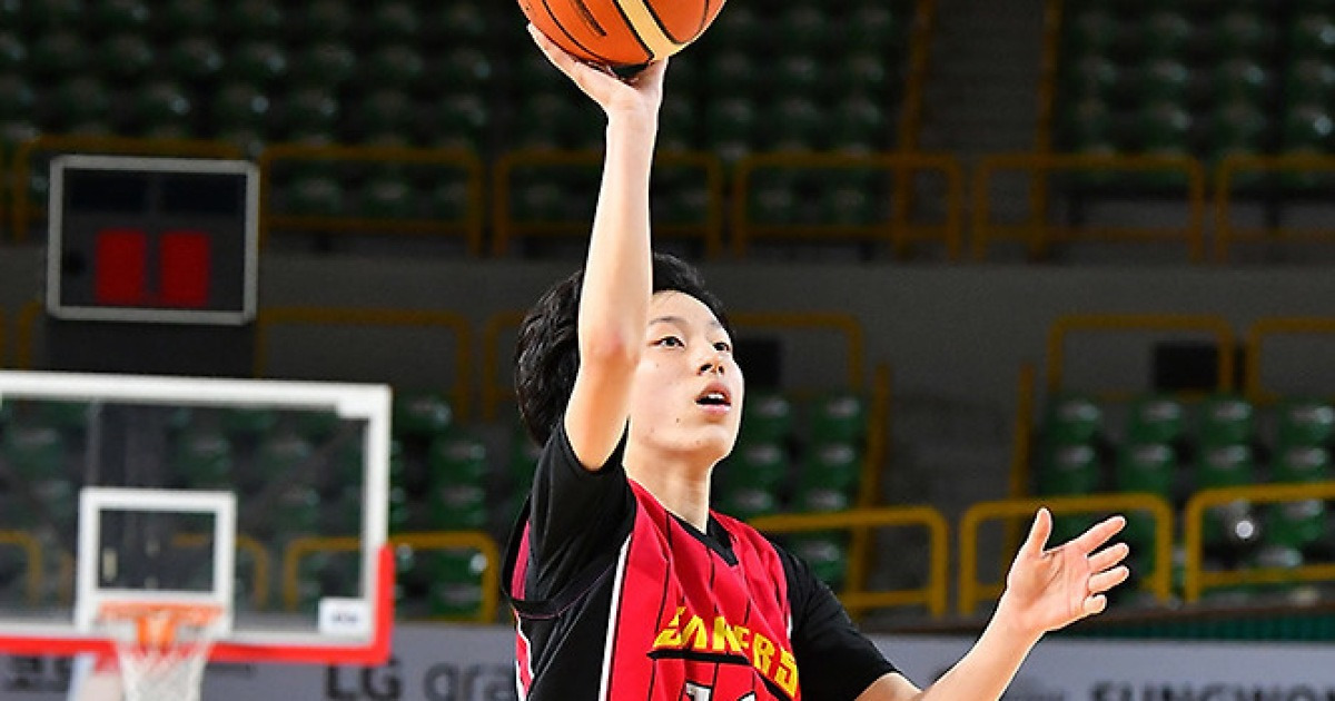 [KBL주말리그] '노혁주 맹폭' LG U15, 4전 5기 만에 KT 제물로 첫 승 신고