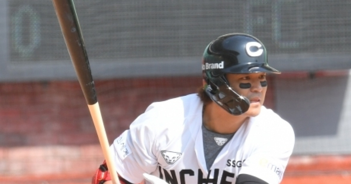 추신수 '멀티포' SSG 3연승..KT, NC 잡고 5연승 신바람