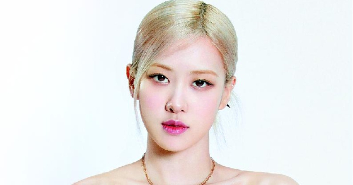 Rosé's first solo album becomes 'half million seller'