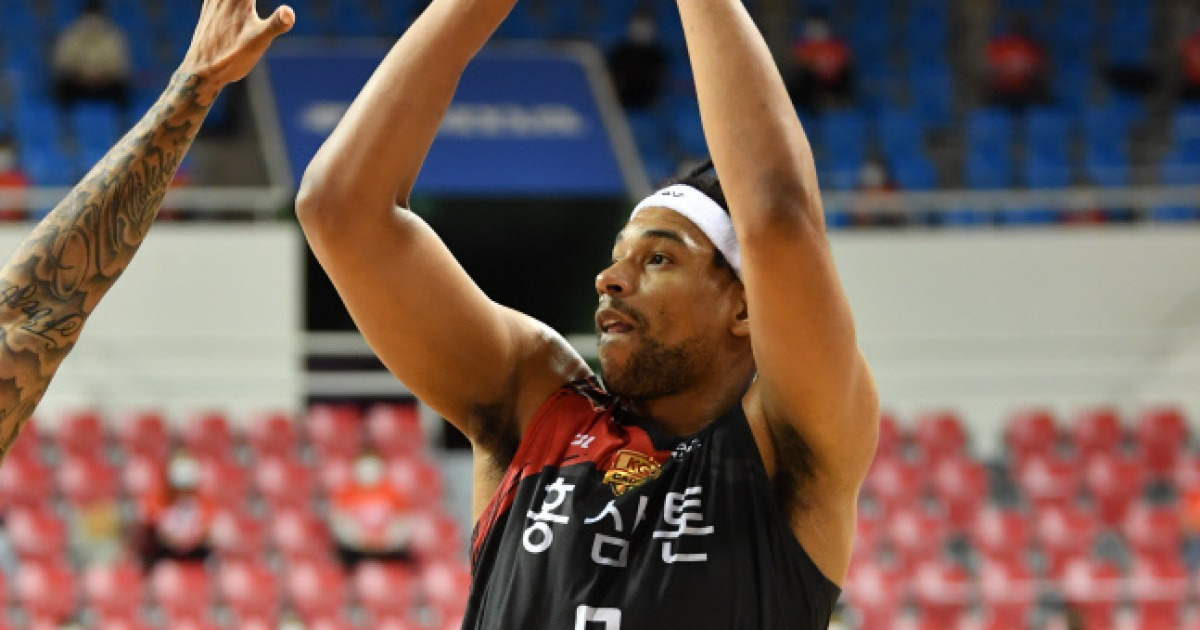 울산도 삼켜버린 설린저, KGC 4강 시리즈 선승..PO 4연승