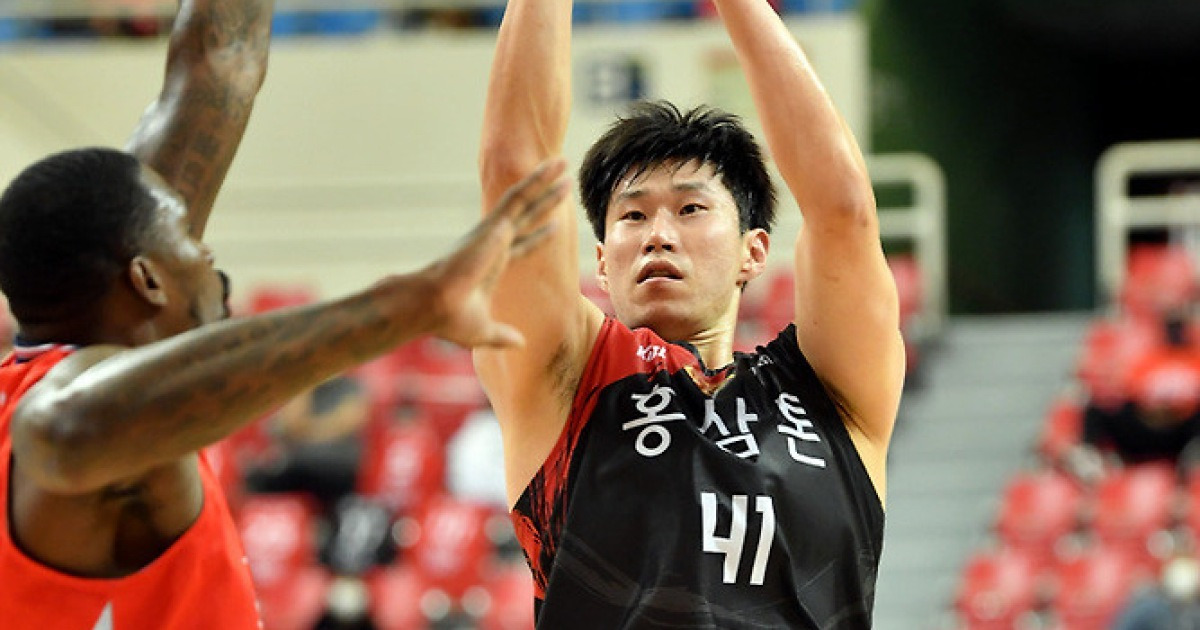 [KBL PO] '2경기 연속 1Q 11점' KGC 오세근, 2연승 발판 다지다