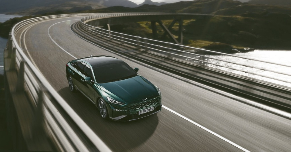 기아, K8 하이브리드 출시..연비 18km·3698만원부터