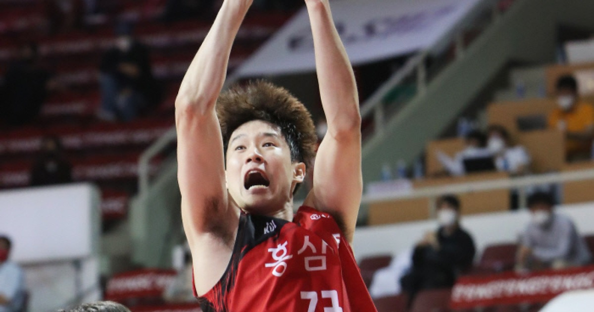 KGC 3차전도 KCC 완파..포스트시즌 전승 우승까지 앞으로 1승