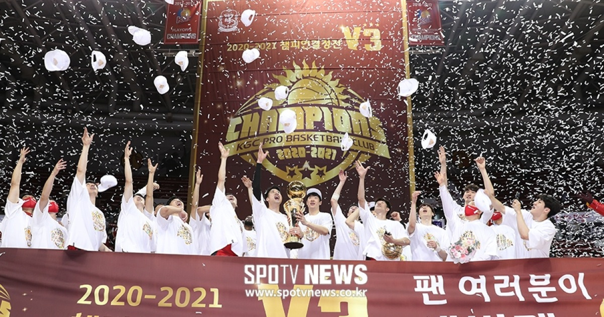 '설린저 42득점' KGC, PO 10전 전승으로 프로농구 우승..새 역사 썼다