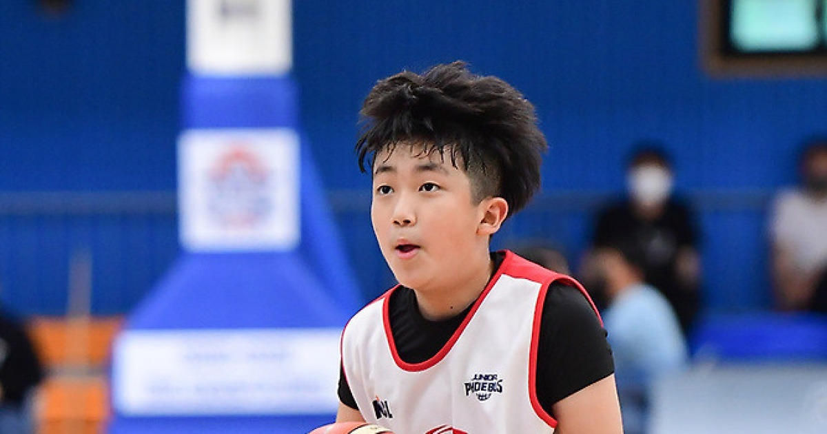 [JB포토] U11 현대모비스 강민서 '찬스가 왔어'