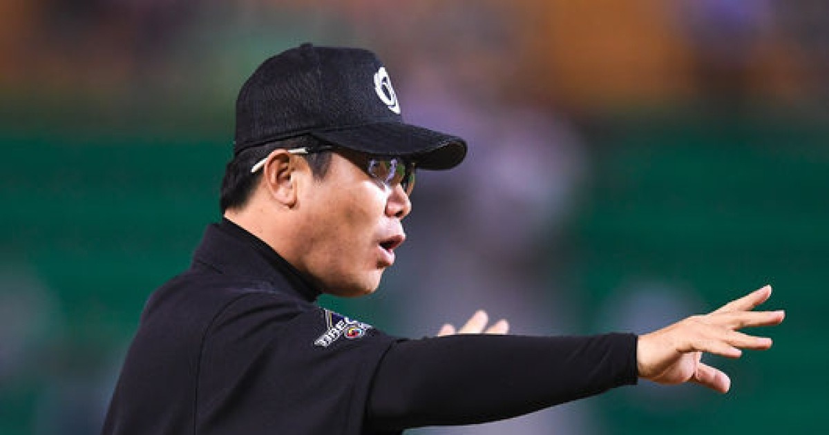 KBO 박근영 심판위원 1,500경기 출장 '-1'