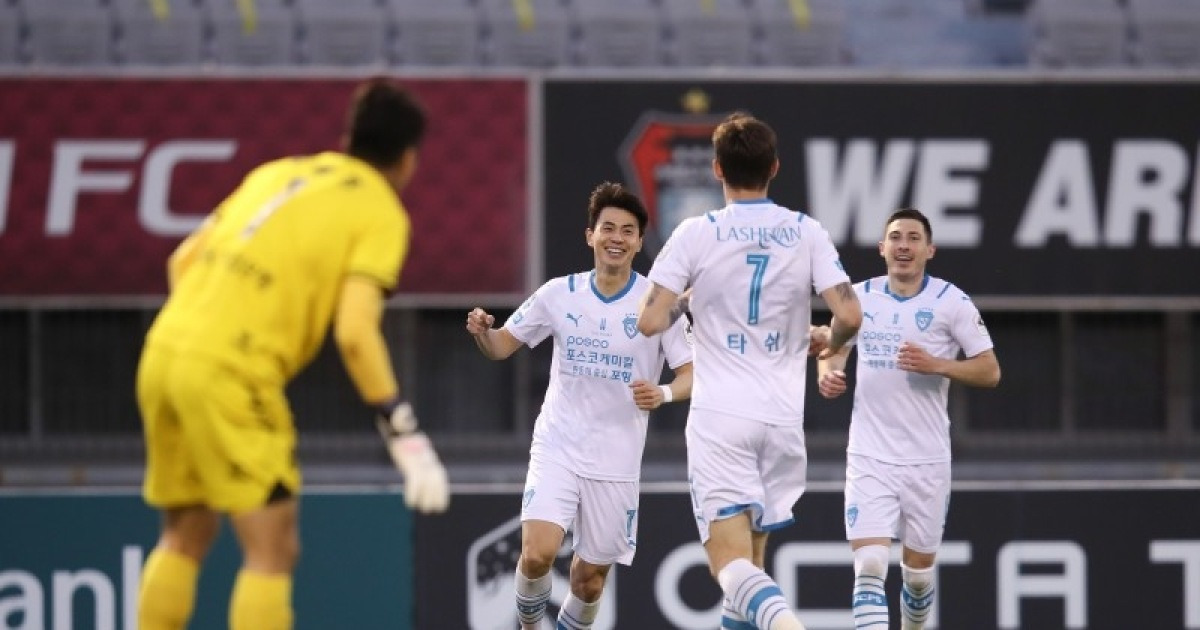 [K리그1 17R] '3-0→3-3→4-3' 난타전 승자는 포항, 수원FC 제압.. '임상협 해트트릭'
