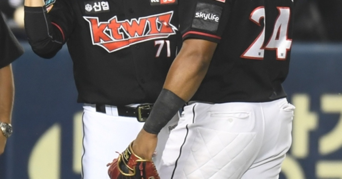 로하스 성공 기원하는 이강철 감독 "KBO MVP 자존심 지켜야죠" [MK톡톡]