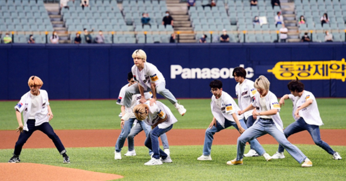 [MD포토] T1419 '야구팬 사로잡는 화려한 퍼포먼스'