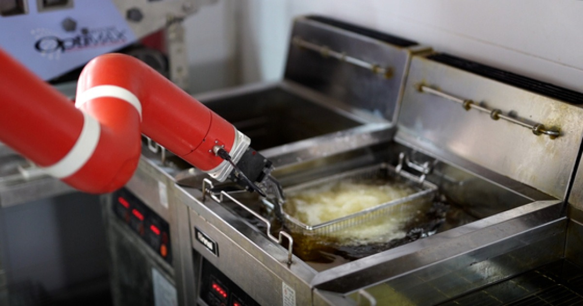 [INTERVIEW] A dream made of fried chicken and a robot arm