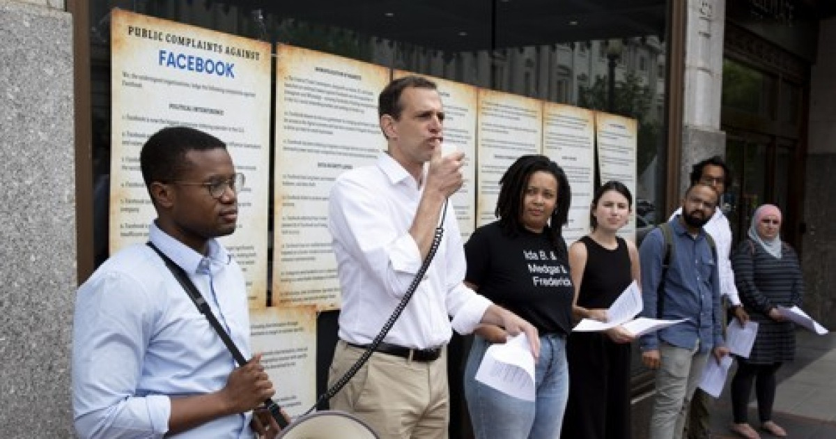 USA FACEBOOK PROTEST SOCIAL MEDIA