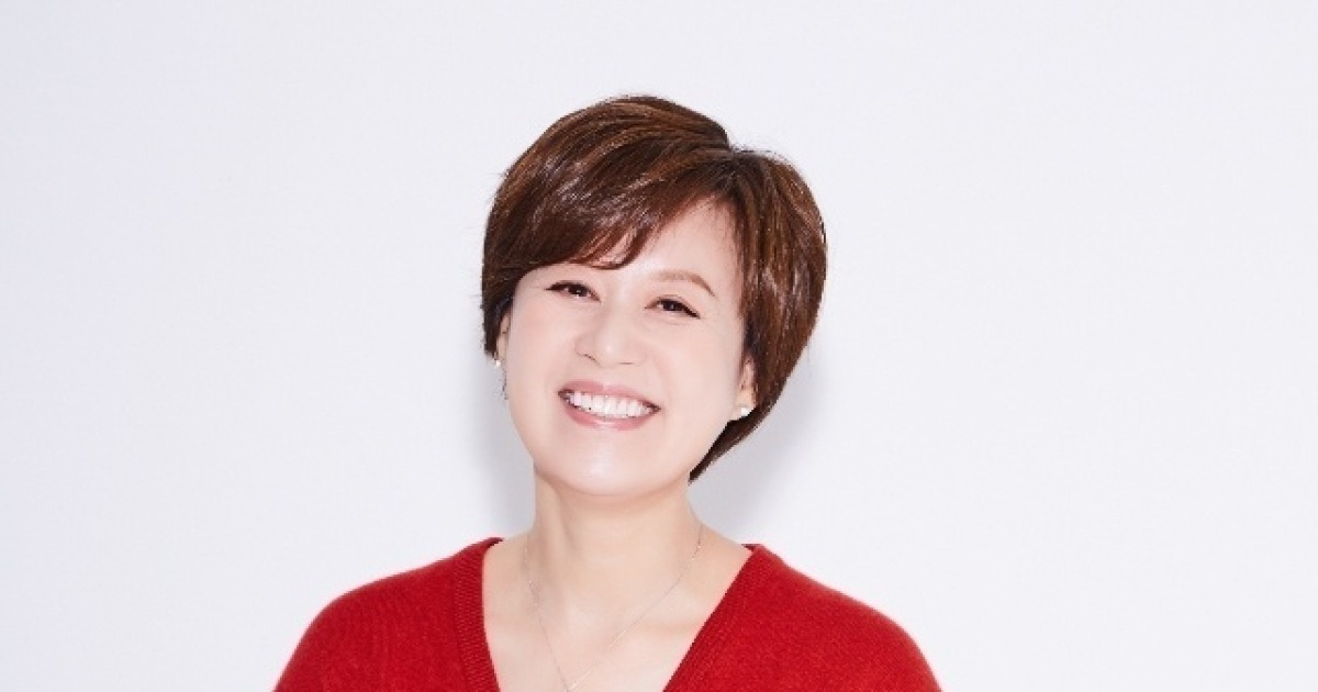 'MBC 이즈 백' 대모 박미선X대세 홍현희 2MC 확정..10일 첫방[공식]