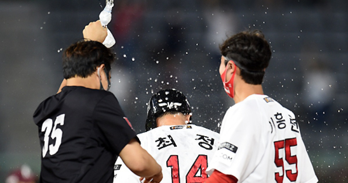 [MD포토] SSG '9회말 끝내기 승리'