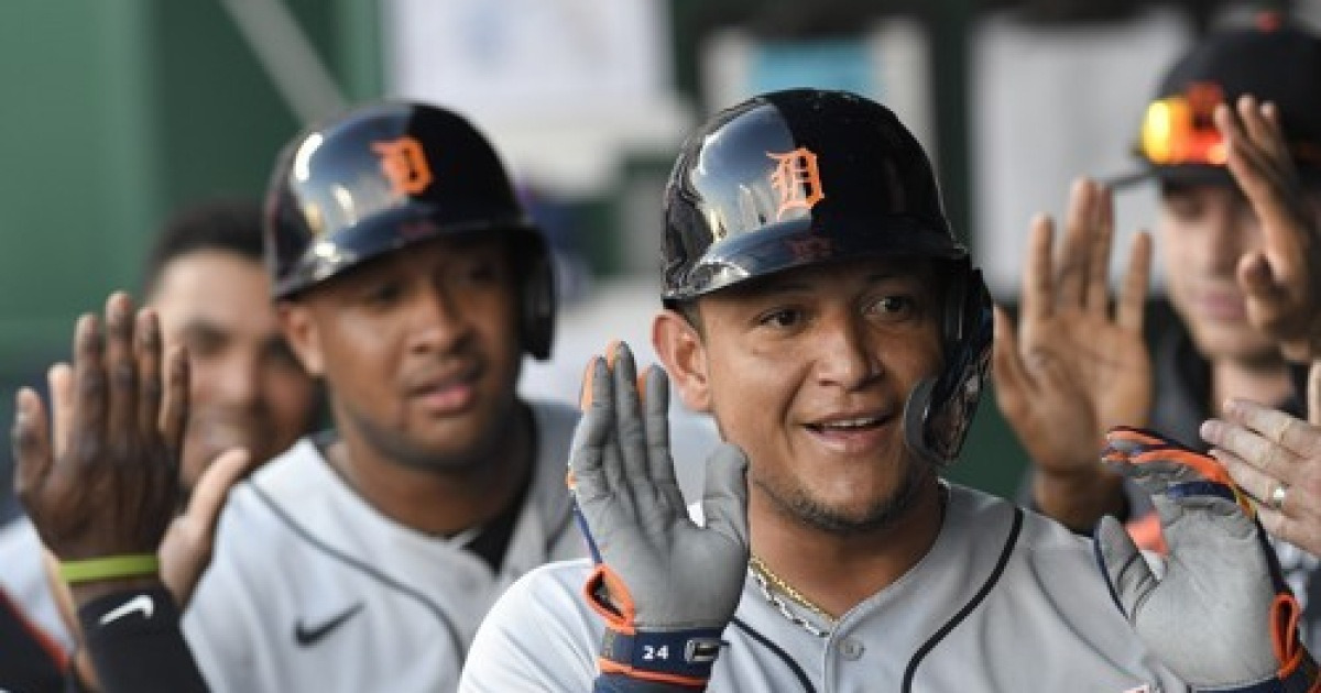 Tigers Royals Baseball