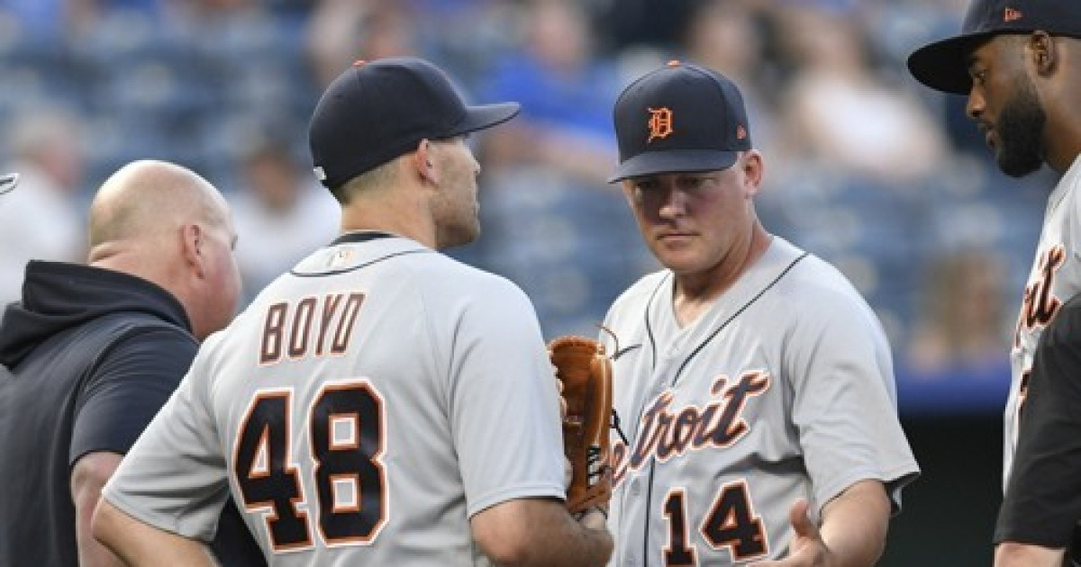 Tigers Royals Baseball
