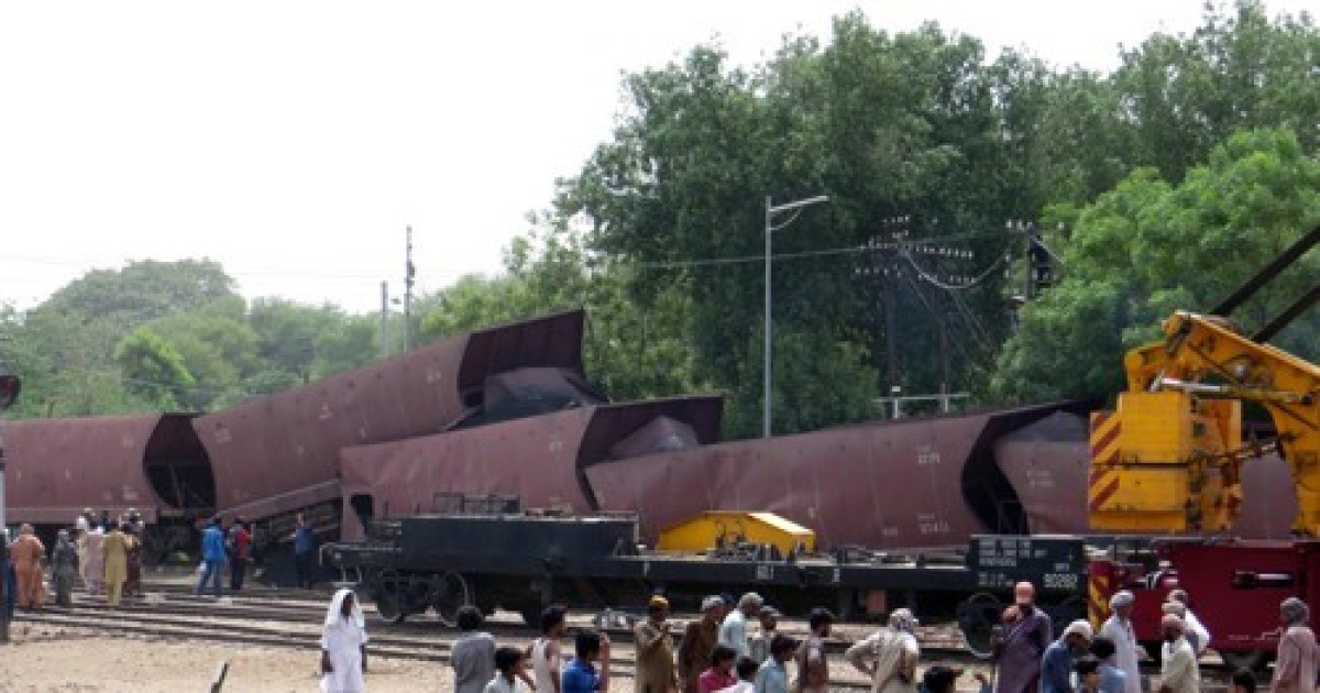 PAKISTAN TRAIN ACCIDENT