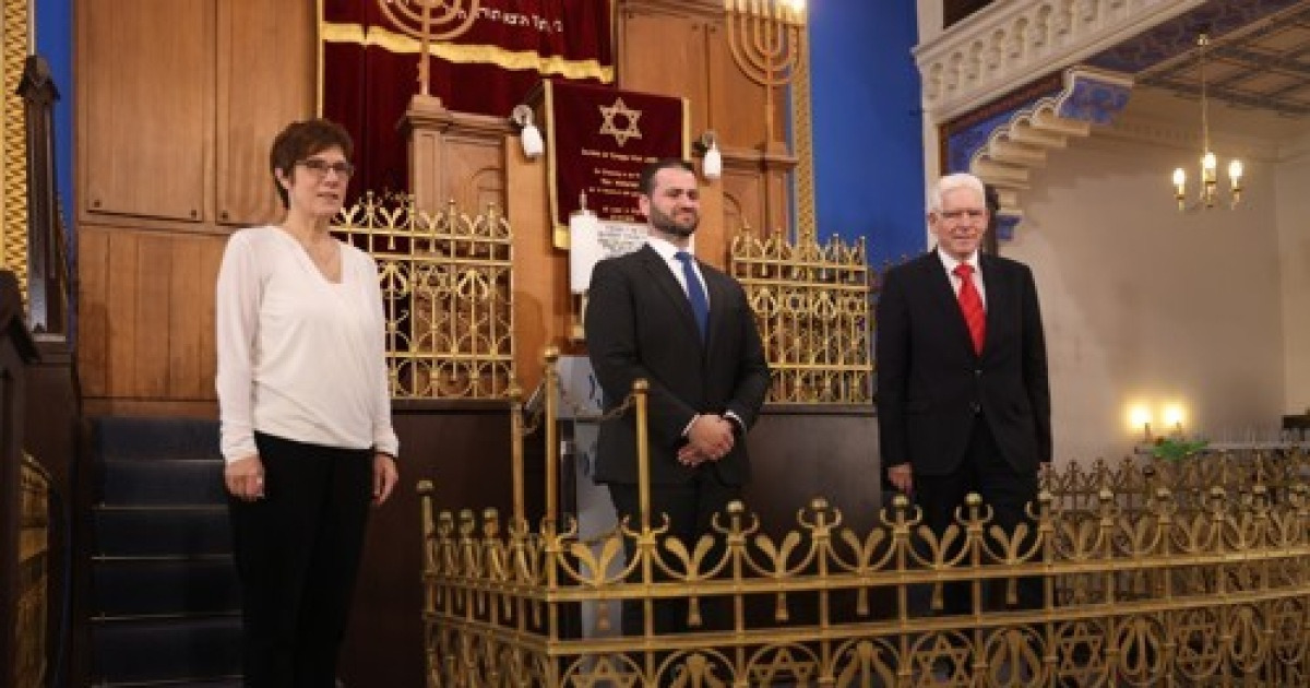 GERMANY DEFENCE RELIGIOUS ARMY RABBI