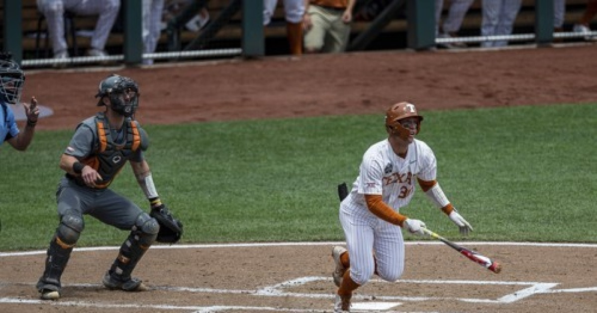 CWS Texas Tennessee Baseball
