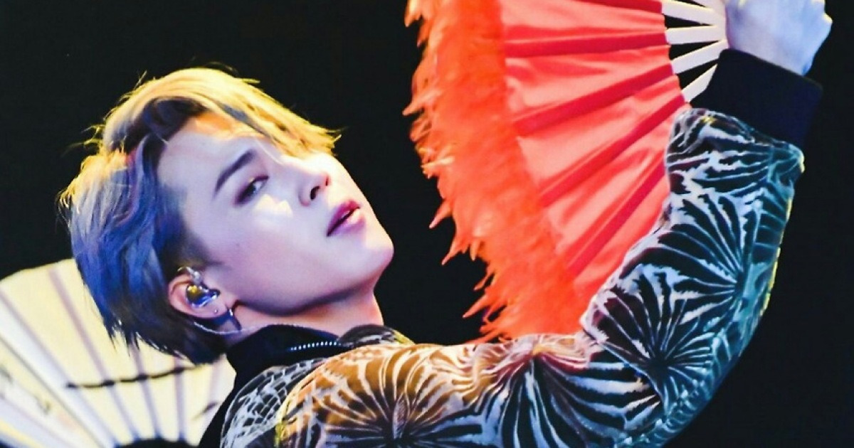 'Korea Frontman' 방탄소년단 지민, 韓문화 세계화 1등 공신..한글·한복·김치·떡볶이·불닭볶음면까지 '국위선양의 아이콘'