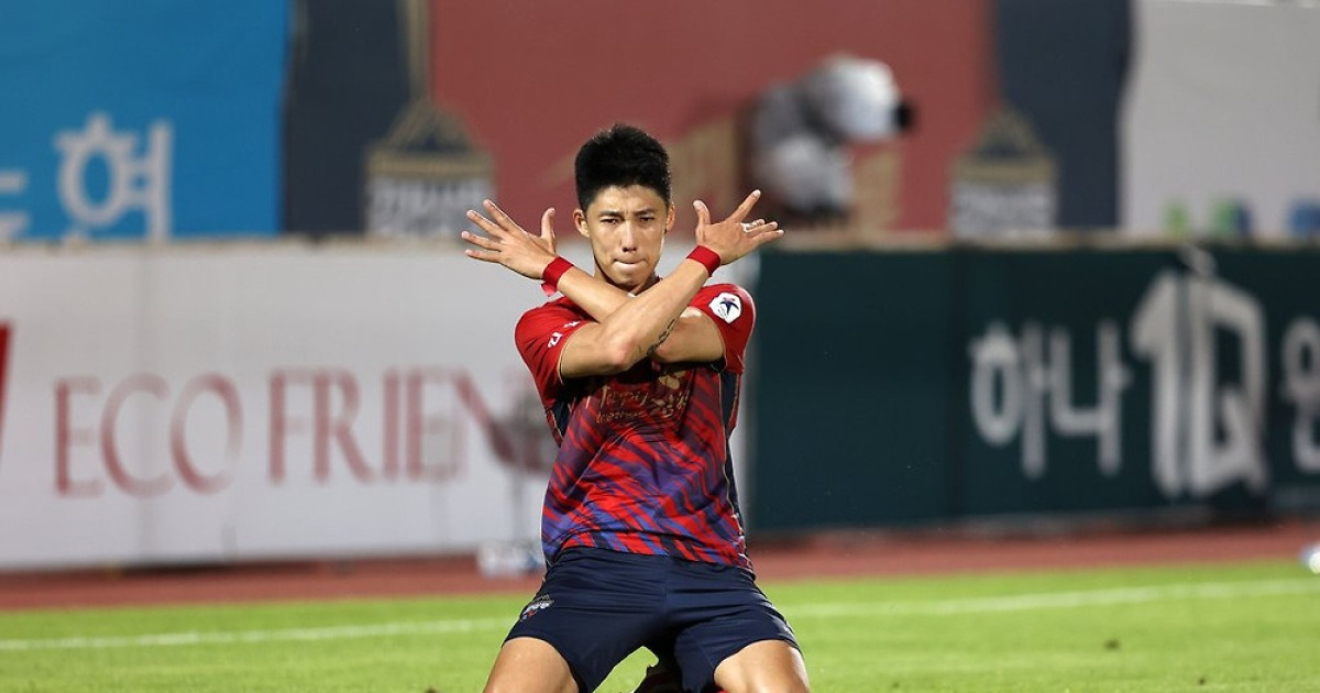 '멀티골' 김천 허용준, K리그2 18R MVP