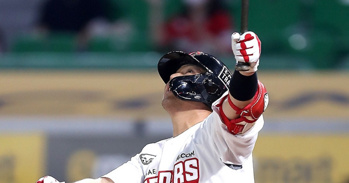 [인천 DH2 게임노트] '최정 3타점 역전타' SSG, DH '1승 1무'..삼성 3연패