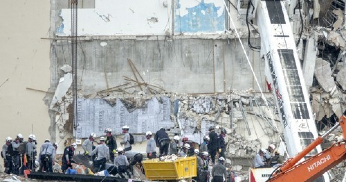 USA FLORIDA BUILDING COLLAPSED AFTERMATH