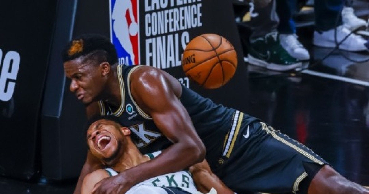 [스포츠박사 기자의 스포츠용어 산책 425] 3초룰(Three Seconds Rule)은 어떻게 만들어진 것일까