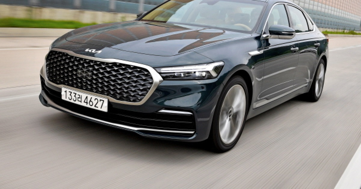 [시승기] "G80보다 낫다"..3.8 가솔린의 합리적 선택지 '기아 K9'