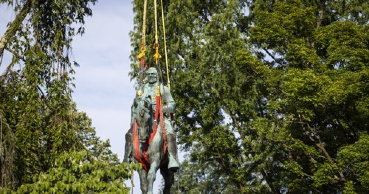 USA LEE STATUE REMOVAL