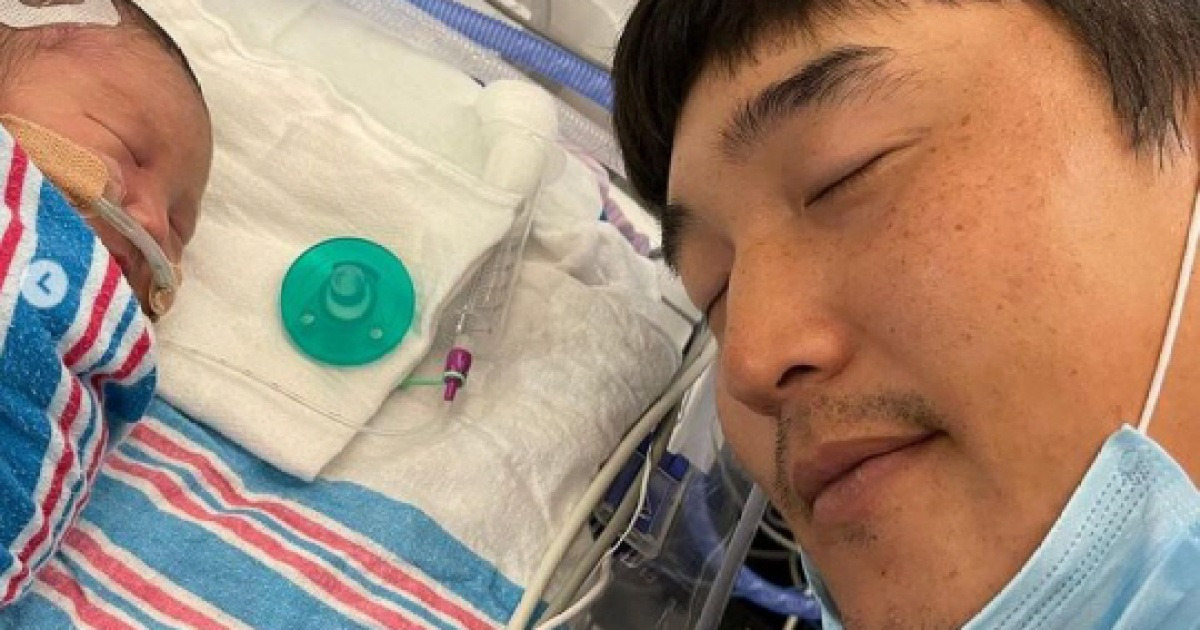 올 PGA투어 첫 우승 이경훈..첫딸 사진 올리며 '딸바보' 신고