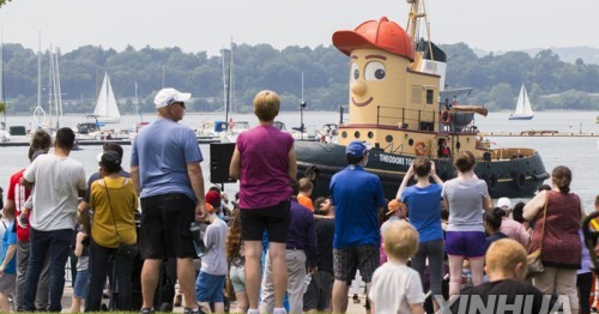 CANADA-ONTARIO-HAMILTON-TUGBOAT-THEODORE TOO-JOURNEY-WATER CONSERVATION