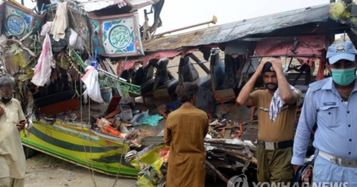 PAKISTAN BUS ACCIDENT