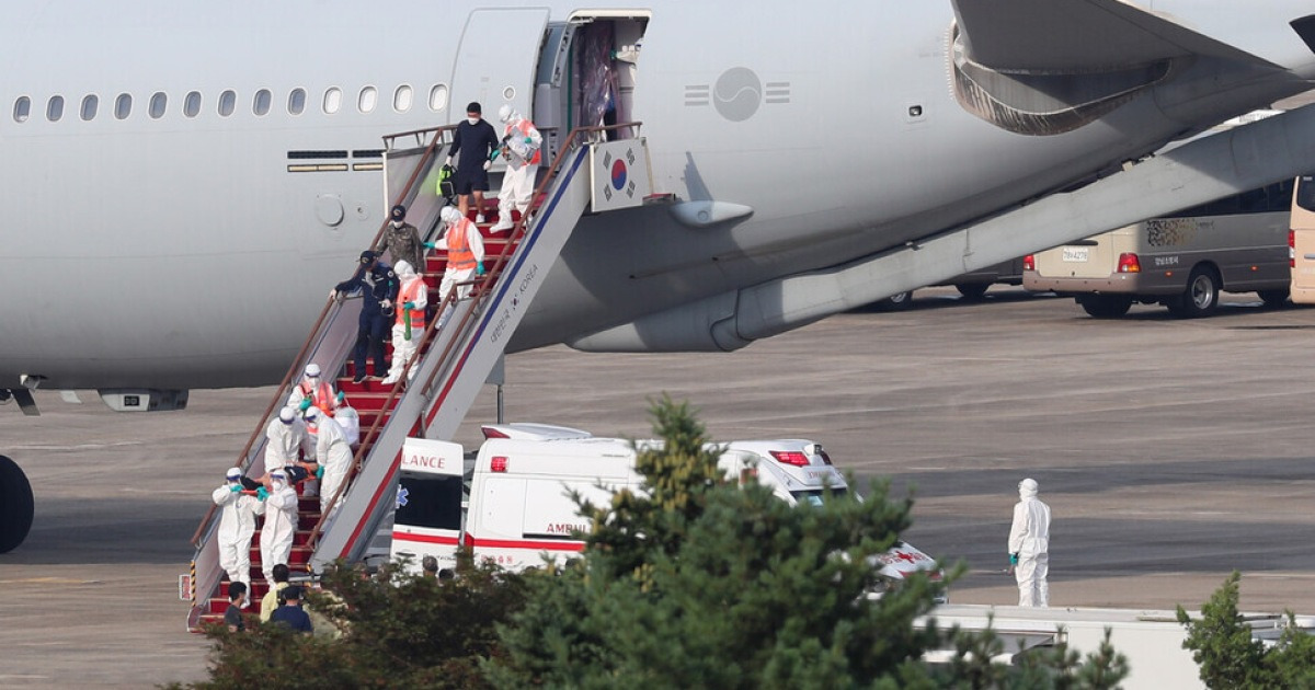 [Photo] Virus-hit Cheonghae Unit returns home