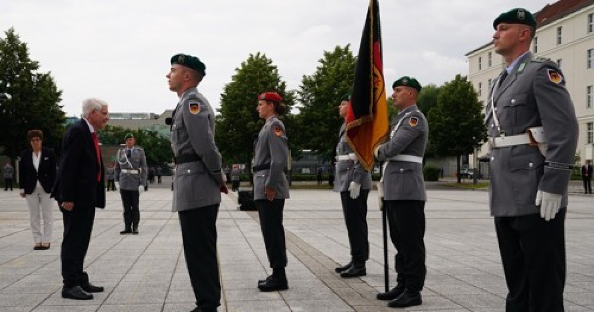 GERMANY DEFENCE RECRUITS