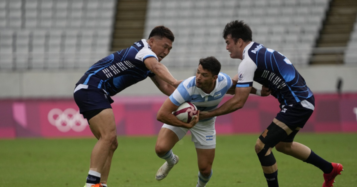 Rugby sevens team crashes out of group after three losses