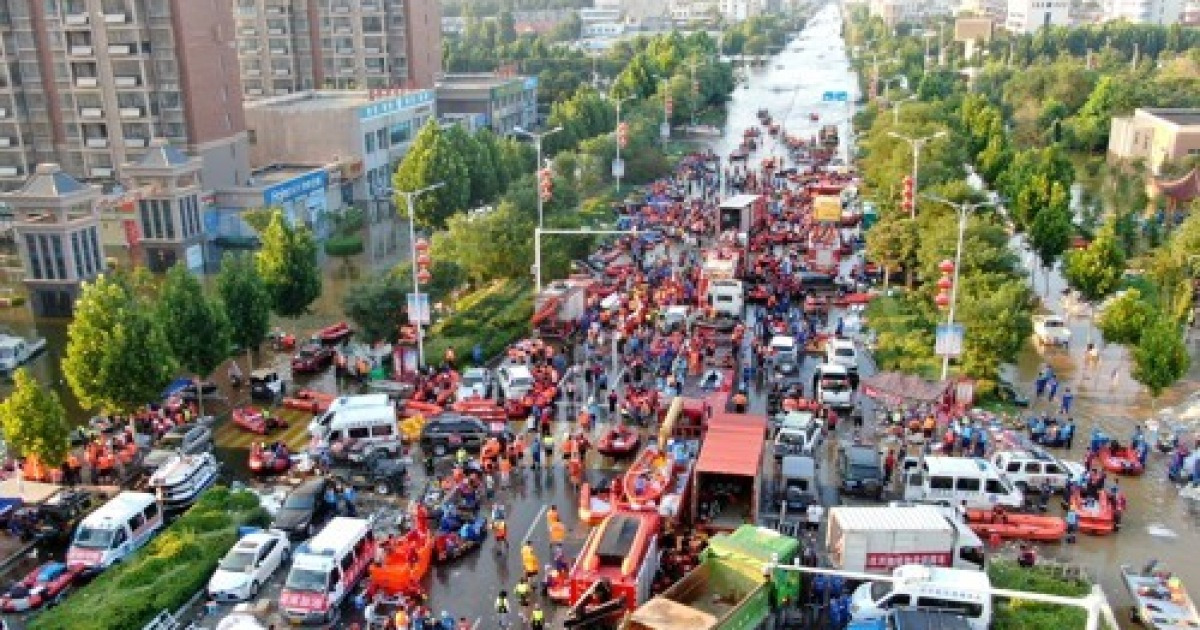 CHINA-HENAN-WEIHUI-HOSPITAL-FLOOD-RESCUE (CN)