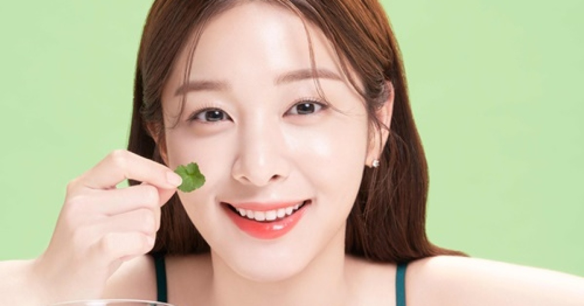 설인아 화보, 우아함과 싱그러움 공존