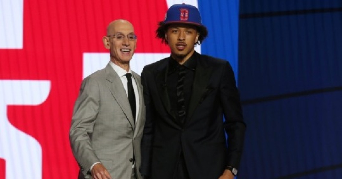 207cm 포인트 가드 커닝햄, NBA 신인 드래프트 전체 1순위로 디트로이트 지명