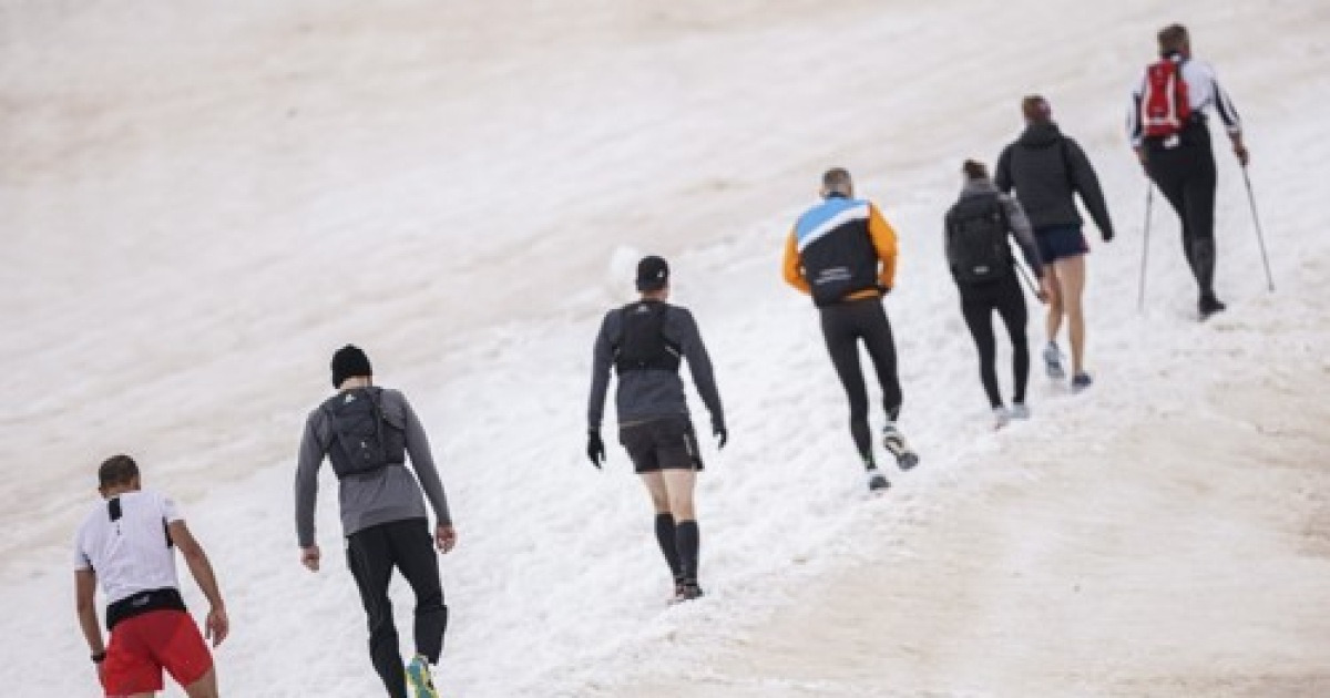 SCHWEIZ GLACIER 3000 RUN