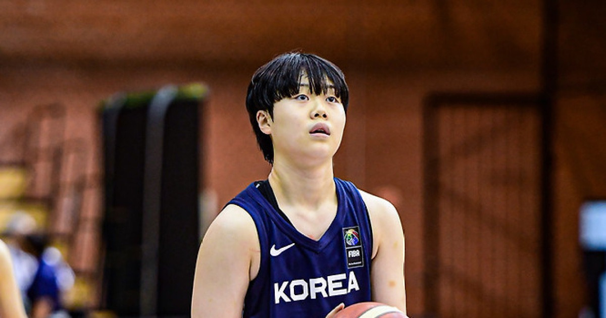 [FIBA女U19] 16시간 간격 고된 일정 이겨낸 한국, 신예영의 에너지 있었다